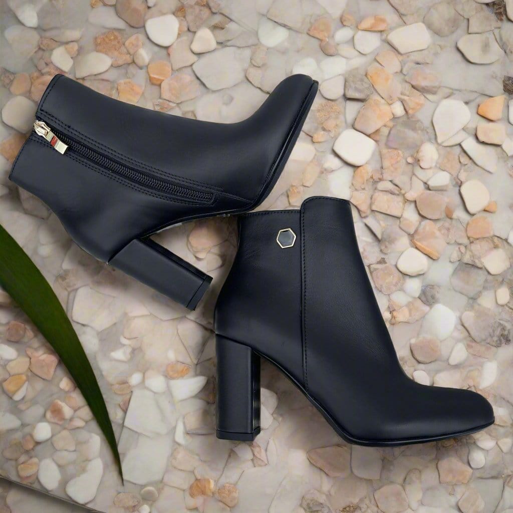 Petite Women's Boots – PiccolaShoes